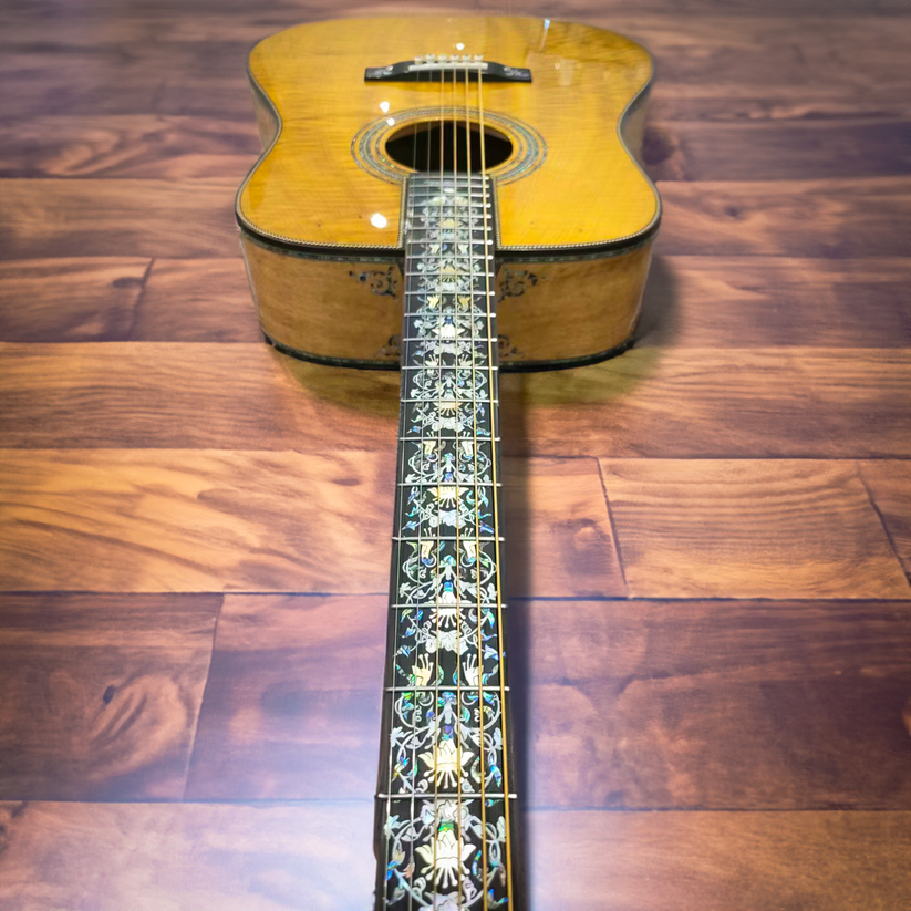 The Gold Phoebe Pro:-Vintage Dreadnought Masterpiece guitar ...